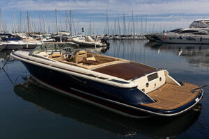Motorboat «Chris Craft Corsair 25» rental in Golfe Juan